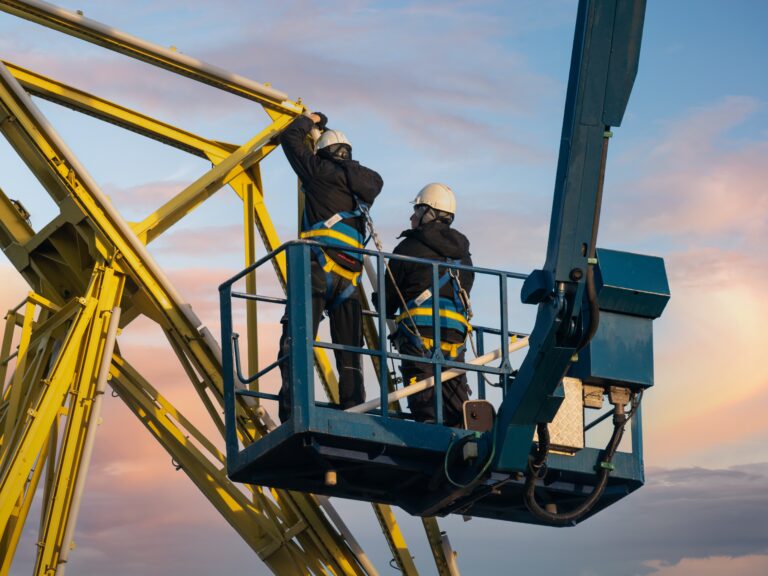 Lifting Platform – Midac Batteries